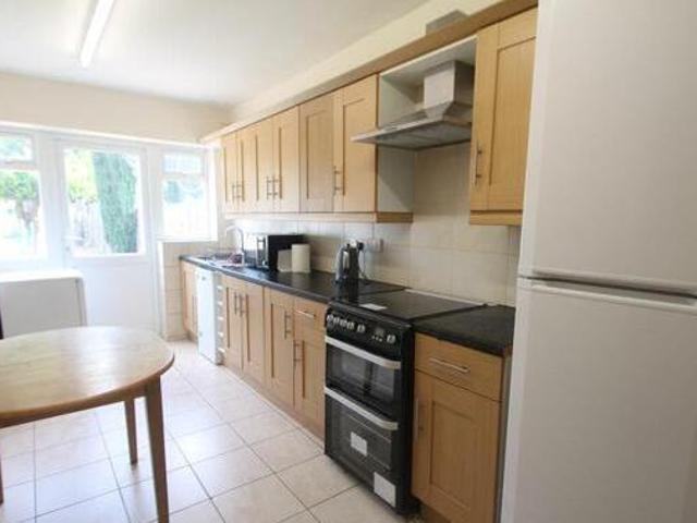 6 Bedroom Semi detached House For Rent In Uxbridge