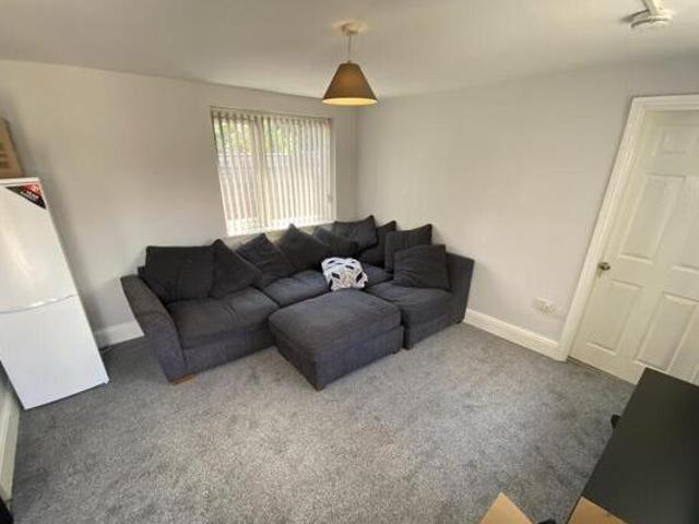 6 Bedroom Semi detached House For Rent In Withington