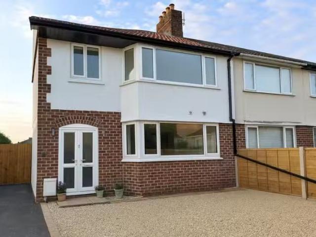 6 bedroom semi detached house for rent in Alberton Road, Brist.