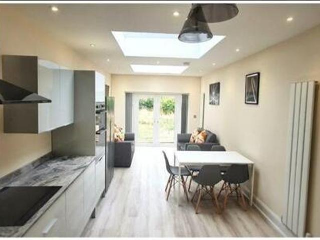 6 Bedroom Semi detached House For Rent In Beeston, Nottingham