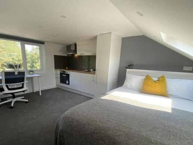 6 Bedroom Semi detached House For Rent In Beeston