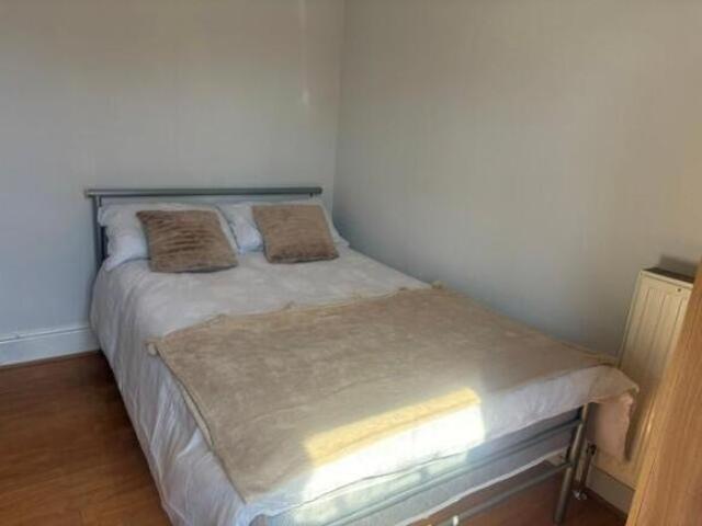 6 bedroom semi detached house for rent in Cawdor Road, Fallowfield, Manchester, M14