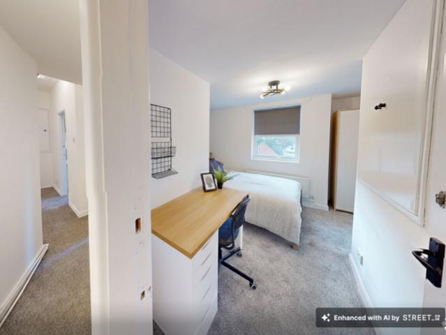 6 bedroom semi detached house for rent in Church Street, Lenton, NG7