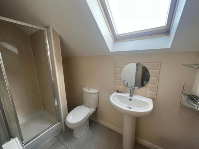 6 bedroom semi detached house for rent in City Road, Nottingham, NG7