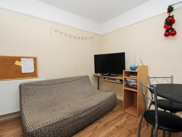 6 bedroom semi detached house for rent in Cowley Road, East Oxford, HMO Ready 6 sharers, OX4