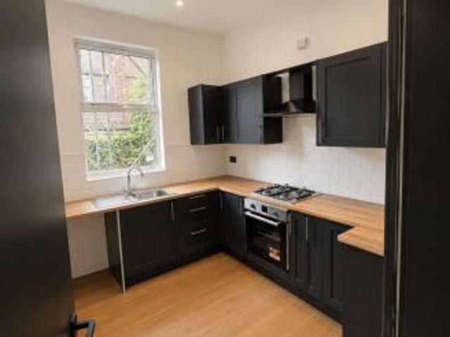 6 bedroom semi detached house for rent in Clifton Road, Anfield, L6
