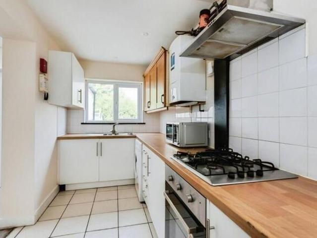 6 bedroom semi detached house for rent in Cricket Road, Cowley, OX4