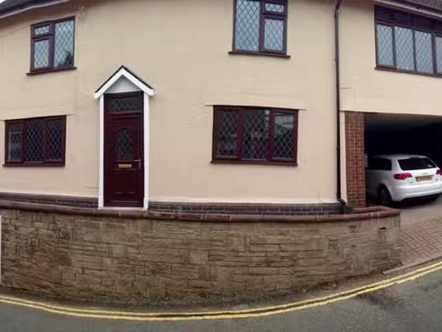 6 bedroom semi detached house for rent in Dragwell, Kegworth.