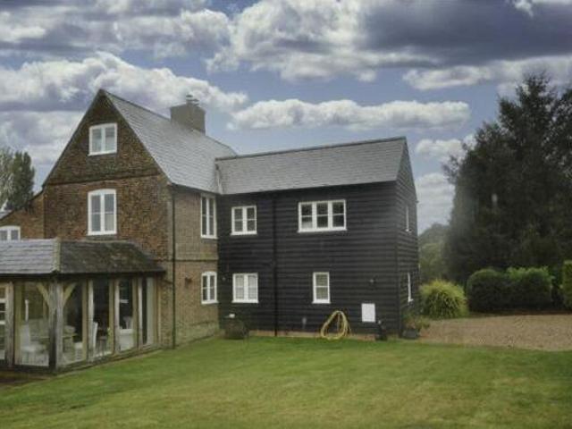 6 Bedroom Semi detached House For Rent In Great Brickhill, Milton Keynes