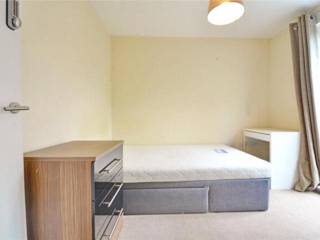 6 bedroom semi detached house for rent in Great Copsie Way, Stoke Gifford, Bristol, BS16