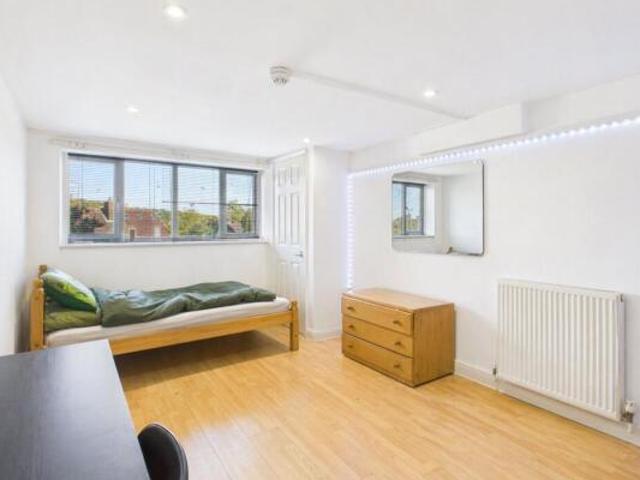 6 bedroom semi detached house for rent in Hawkhurst Road, Brighton, BN1