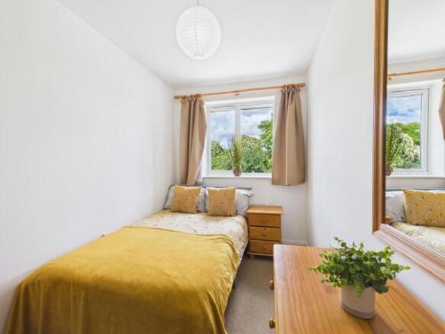 6 bedroom semi detached house for rent in Horning Close, NR5
