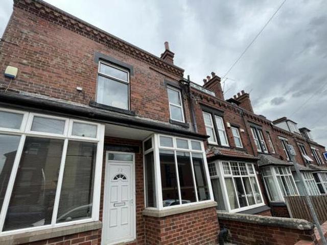 6 Bedroom Semi detached House For Rent In Leeds, West Yorkshire