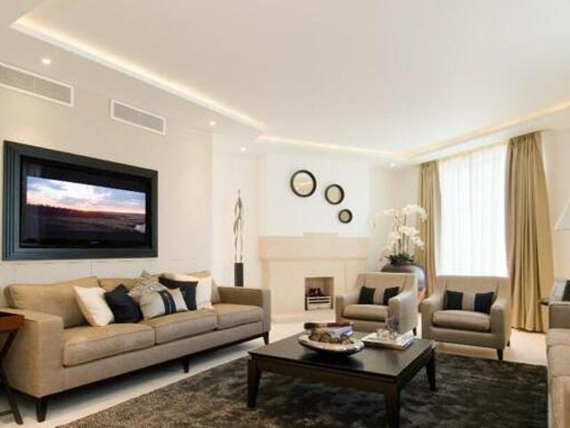 6 Bedroom Semi detached House For Rent In London