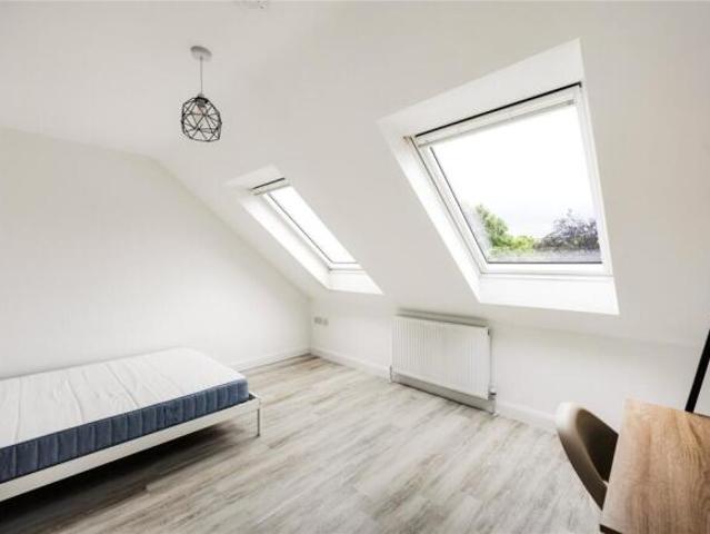 6 bedroom semi detached house for rent in Monks Park Avenue, Bristol, Somerset, BS7