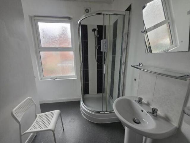 6 bedroom semi detached house for rent in Noel Street, Nottingham, Nottinghamshire, NG7