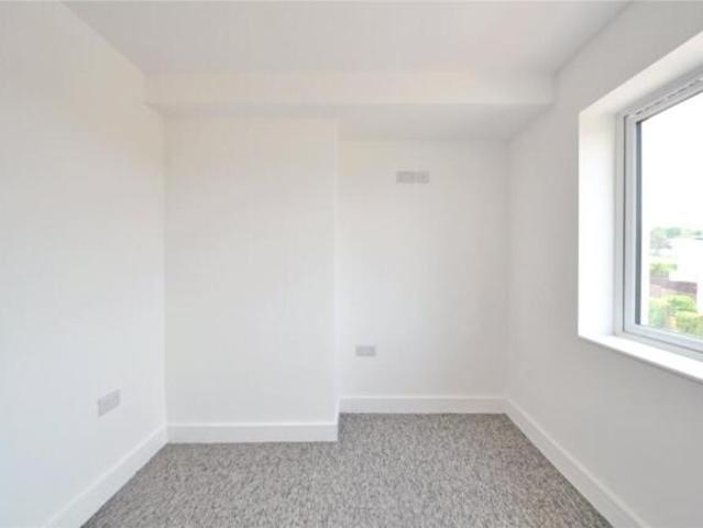 6 bedroom semi detached house for rent in Orpen Gardens, Lockleaze, Bristol, BS7