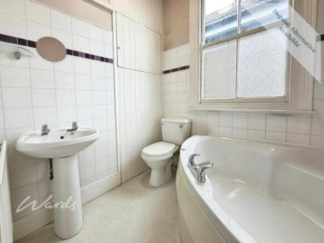 6 bedroom semi detached house for rent in Pelham Road Gravesend DA11