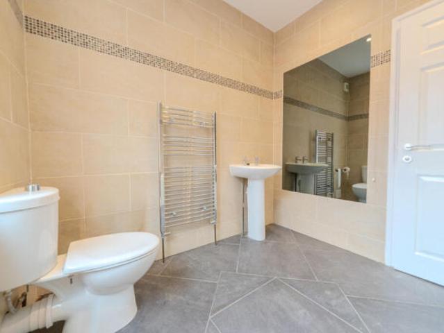 6 bedroom semi detached house for rent in Saffron Lane, Leicester, Leicestershire, LE2