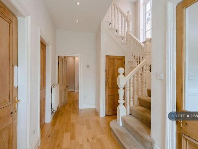 6 bedroom semi detached house for rent in Shavington Avenue, Chester, CH2