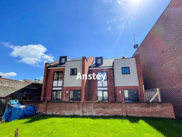 6 Bedroom Semi detached House For Rent In Southampton