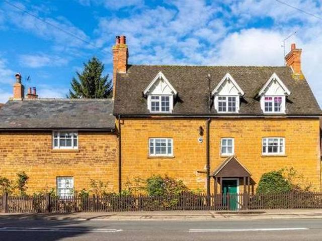 6 bedroom semidetached house for rent in Main Street Duston NN5