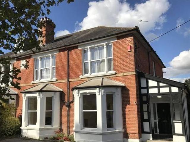 6 bedroom semidetached house for rent in Atheling Road Hythe Southampton SO45