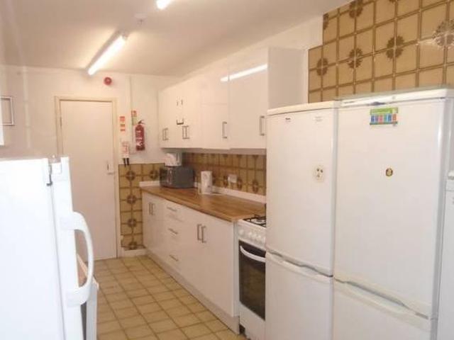 6 bedroom semidetached house for rent in Alma Road Bournemouth Dorset BH9
