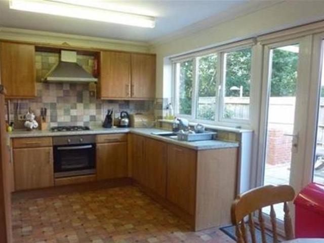 6 bedroom semidetached house for rent in Danes Road Exeter EX4 4LS EX4