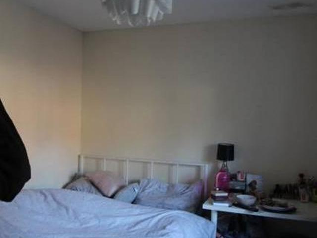 6 bedroom semidetached house for rent in Downs Road Canterbury CT2