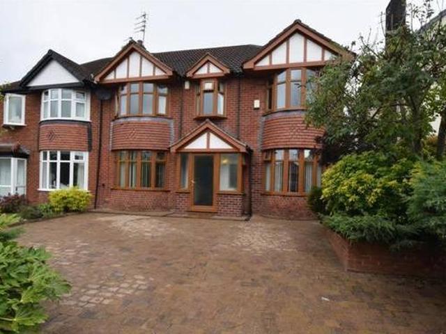 6 bedroom semidetached house for sale in Mainway Alkrington Middleton M24