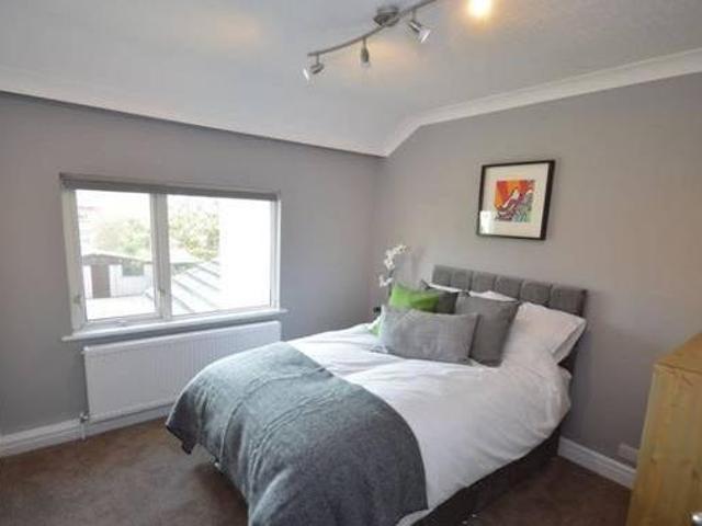 6 bedroom semidetached house for sale in Old Lane Leeds LS11 LS11