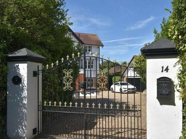 6 bedroom semidetached house for sale in Hollington Park Road St LeonardsOnSea TN38