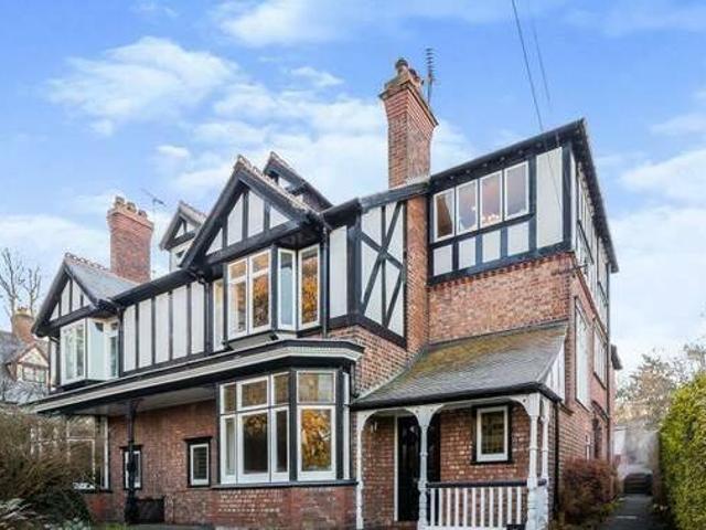 6 bedroom semidetached house for sale in Red Lane Frodsham WA6