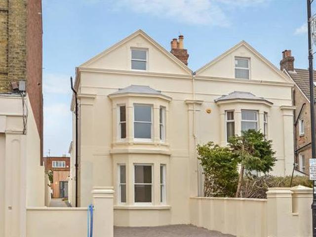 6 bedroom semidetached house for sale in Southsea Hampshire PO5