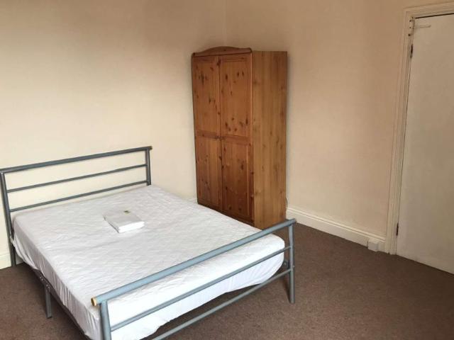 6 Bedroom Shared Living/roommate Nottingham Nottingham 101771256