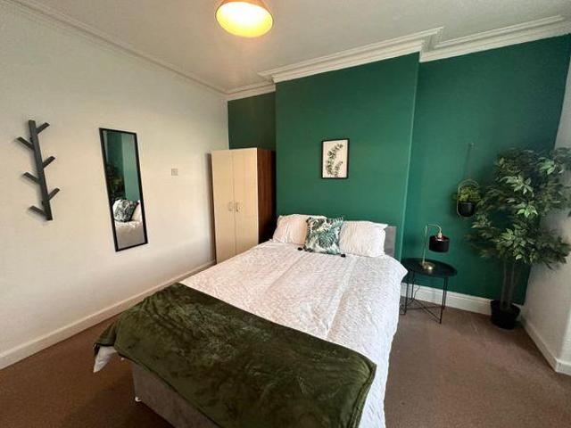 6 Bedroom Shared Living/roommate Nottinghamshire England LS96645112