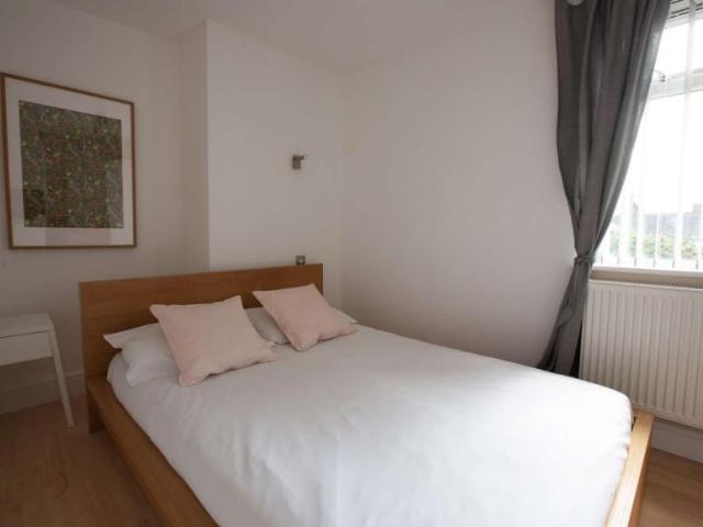 6 Bedroom Shared Living/roommate London London 101822575