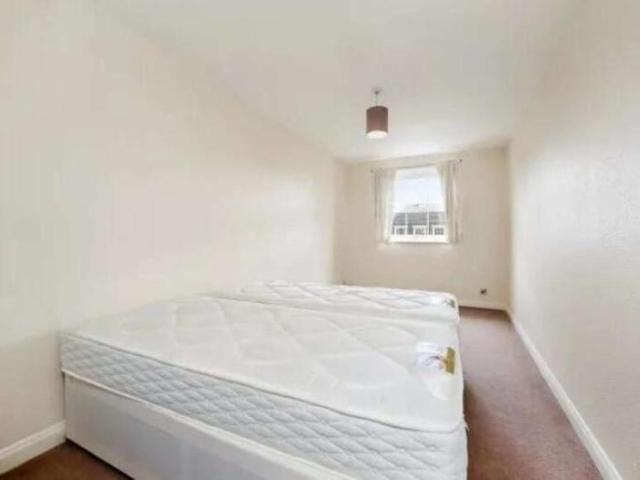 6 Bedroom Shared Living/roommate London London 98191894