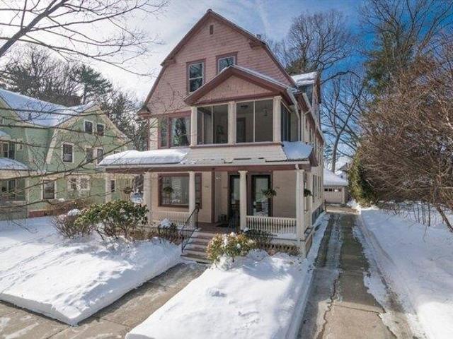 6 bedroom, Springfield MA 01108 LS102446751