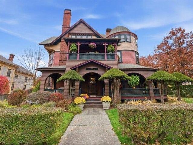 6 bedroom, Springfield MA 01109 104609179