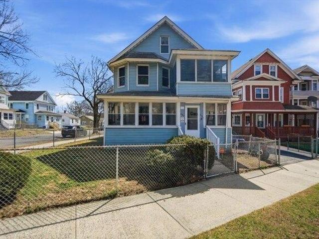 6 bedroom, Springfield MA 01109 LS102634721