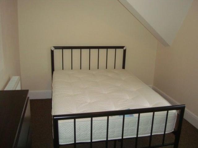 6 Bedroom Student House in Fallowfield