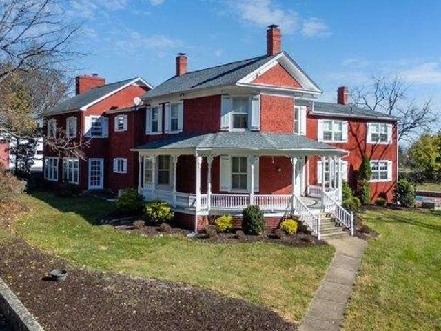 6 bedroom, Staunton VA 24401 96109861