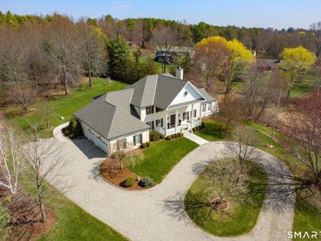 6 bedroom, Suffield CT 06078 LS101627782