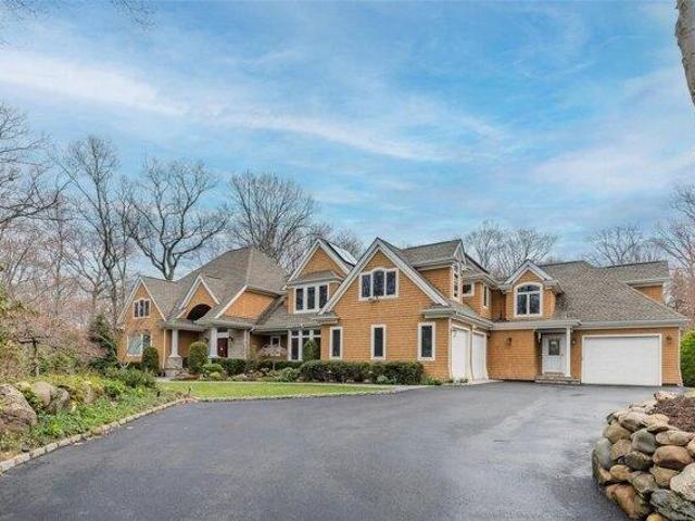 6 bedroom, Port Jefferson NY 11777 89847142