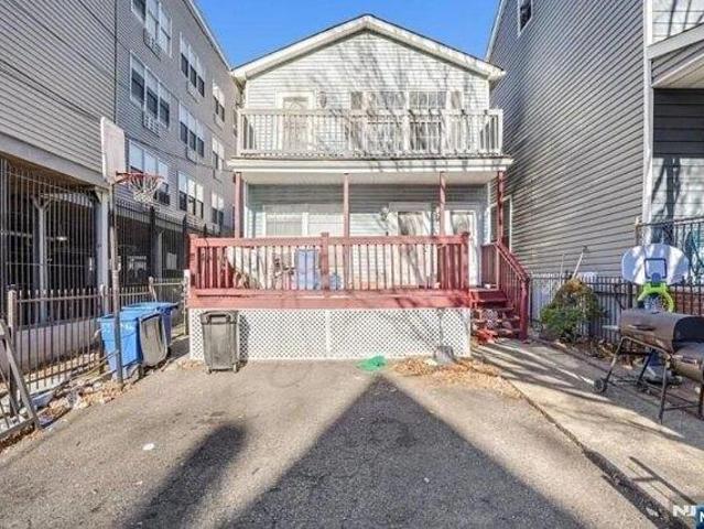 6 bedroom, Paterson NJ 07501 104443350