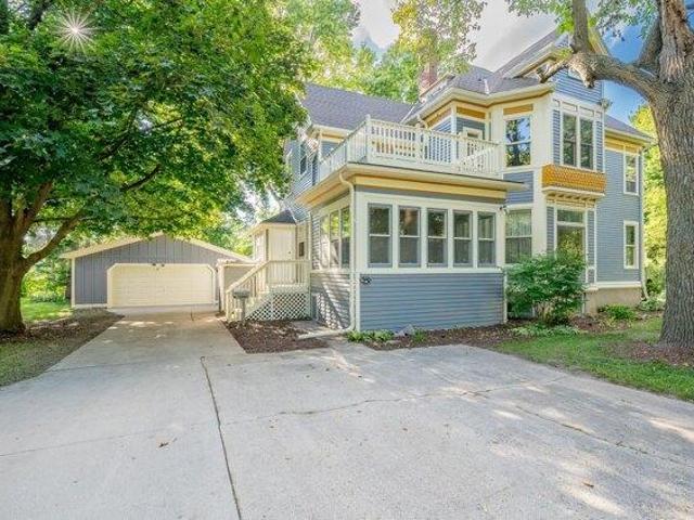 6 bedroom, Plymouth WI 53073 LS94069179
