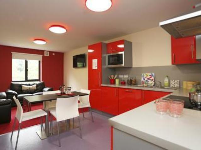 6 bedroom private halls to rent