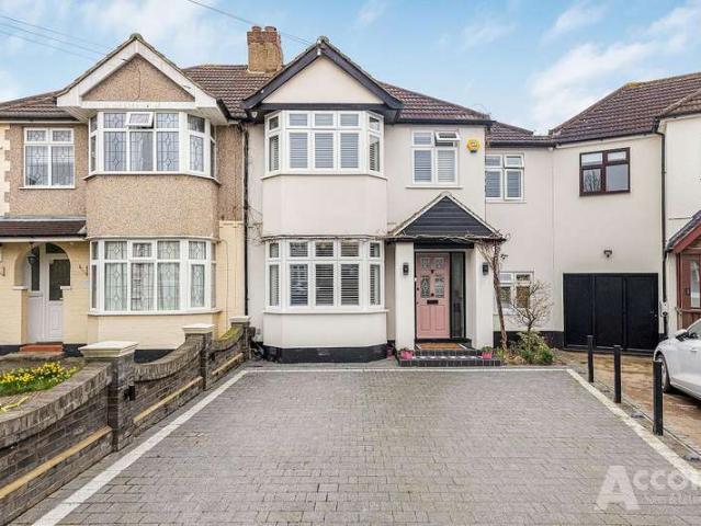 6 Bedroom Property